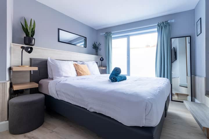 Hotel Entree - Budget Friendly Room In Brugge - Bruges