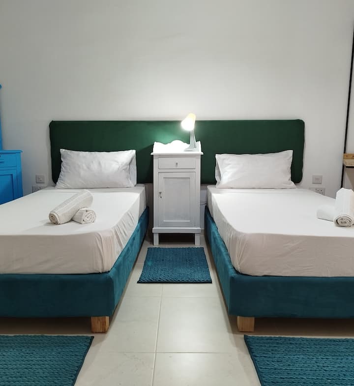 Cosy Cottage Style Suite Sliema With Own Balcony - Malta