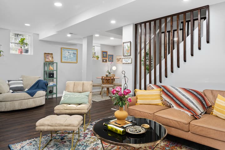 Spacious, Chic, And Artistic Suite Near Kirkwood - Atlanta, GA