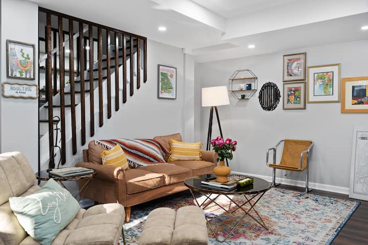 Spacious, Chic, And Artistic Suite Near Kirkwood - Atlanta, GA