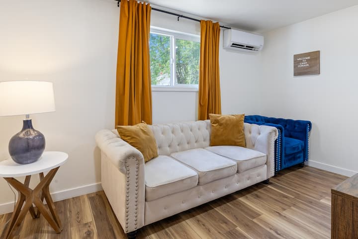 Remodeled, Pet Friendly, Fenced Yard, Disney 15min - Anaheim