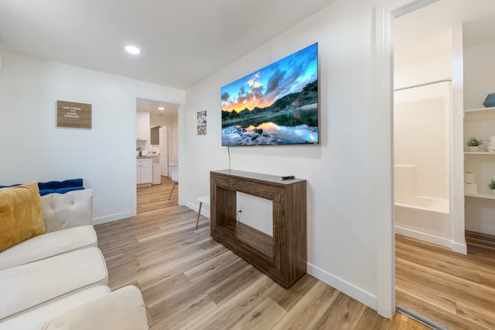Remodeled, Pet Friendly, Fenced Yard, Disney 15min - Placentia