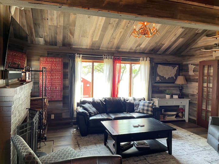 Cozy Red Cabin On Briggs Lake Chain W/ Boat House - Clear Lake, MN