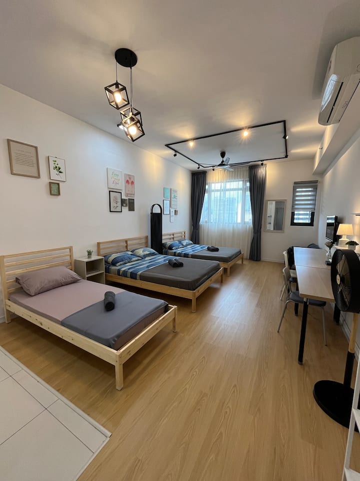 Three Beds Studio City Homestay~ - Kuala Lumpur