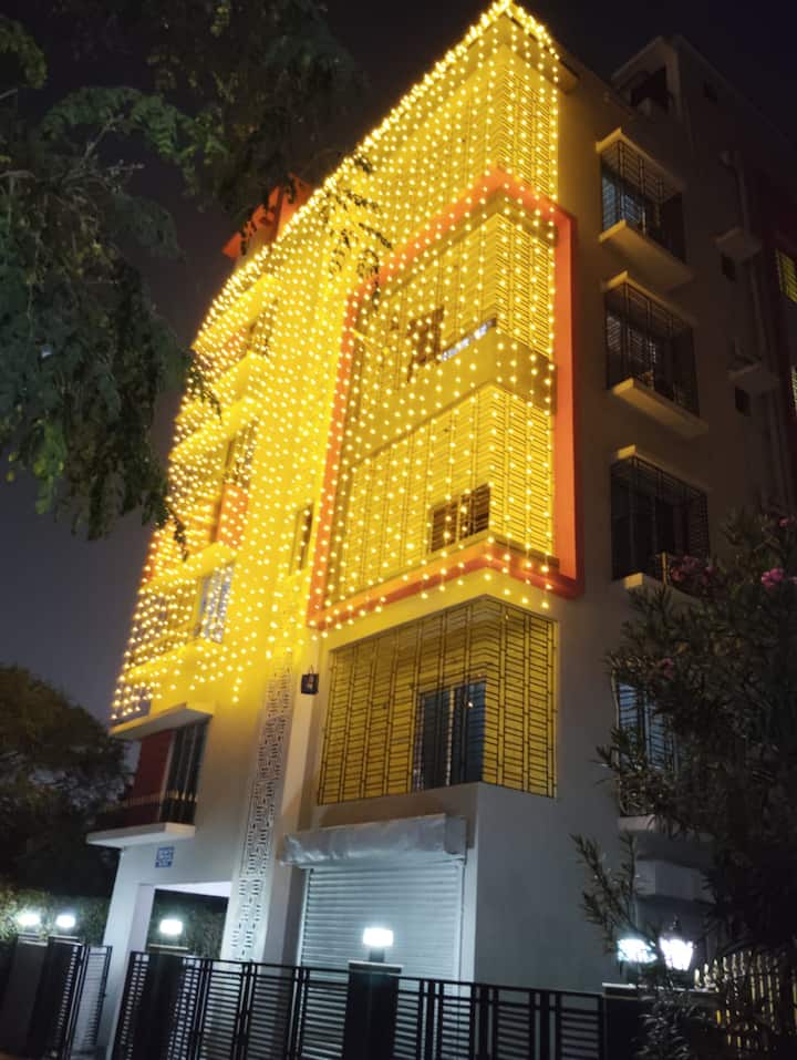 Stylo Stays | 3 Mins Drive From Biswa Bangla Gate - Calcuta, WB, India