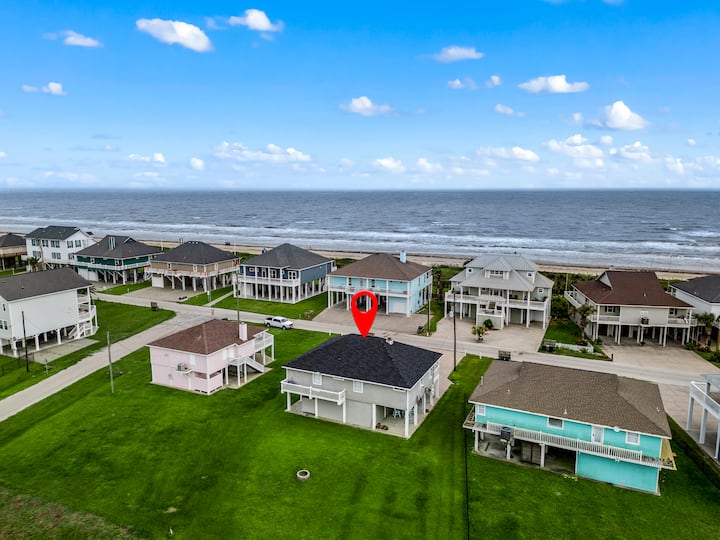 Steps To Beach! King Beds, Elevator, Family Fun! - Crystal Beach, TX