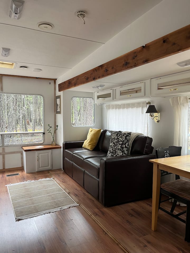 Cozy Rv  Haylmore Creek Farm - British Columbia