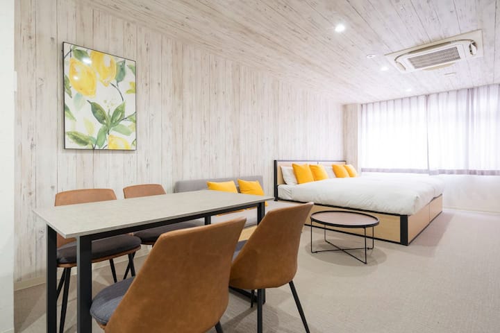 5 Minutes Walk To Tsutenkaku/spacious Room 70a - Osaka