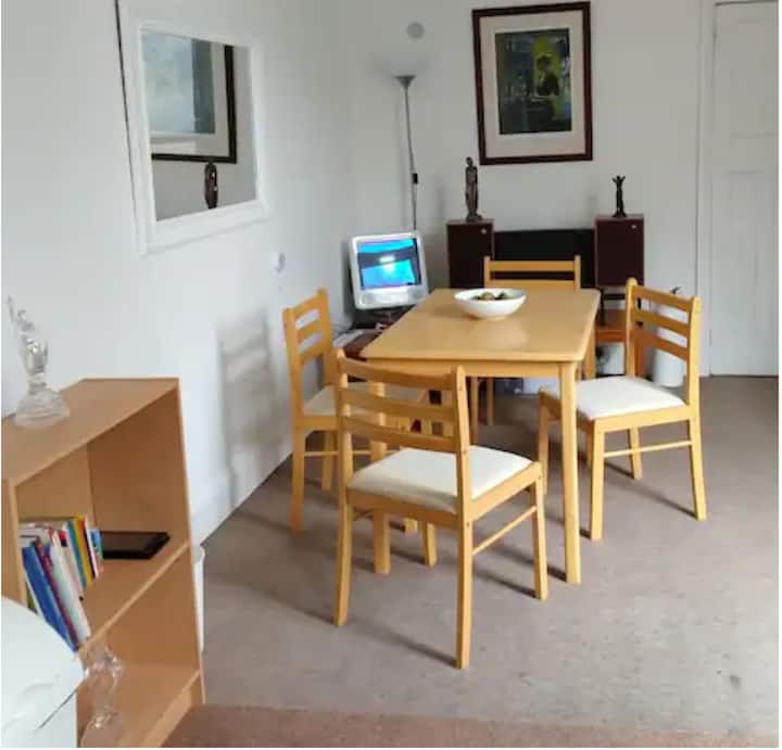 Room In Inventor's Home Near Penny Lane. - Liverpool