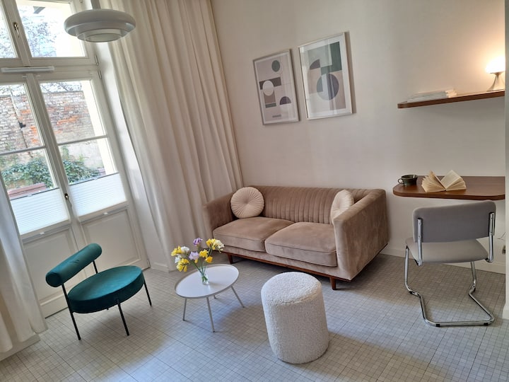 New Modernist Apt. Ground Floor & Wawel Hill 500m - Kraków