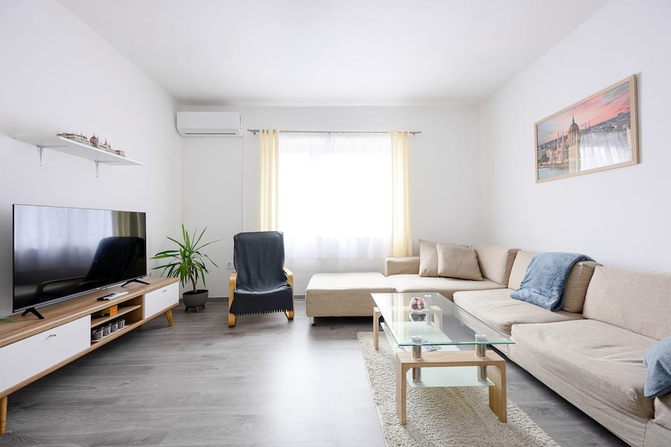 Budapest, Hungary Vacation Rentals (5 out of 5) - Airbnb