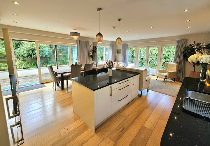 Vida Nova: Private, Modern House + Peaceful Garden - Dublin