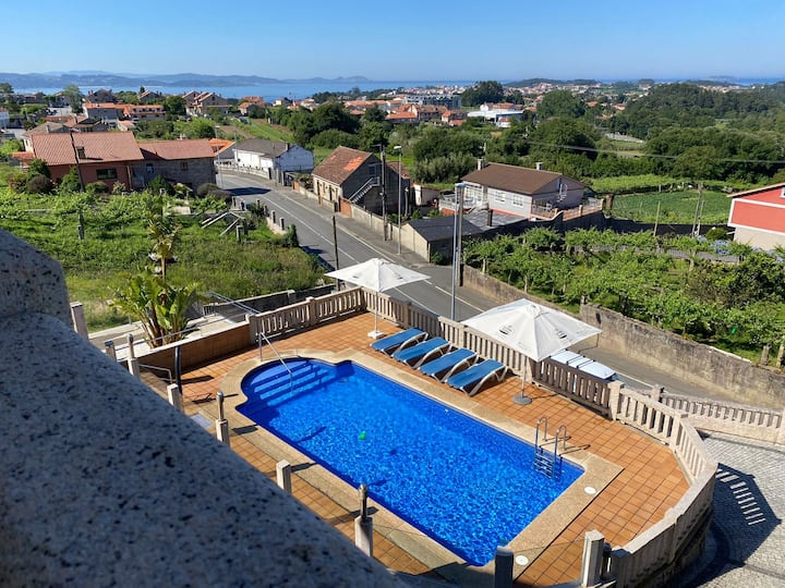 Apartamento T1 Con Piscina,terraza Y Vistas Al Mar - O Grove