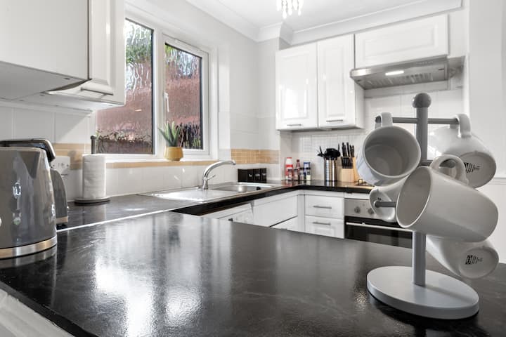 Cozy 1-bed Near Harry Potter Studios, Free-parking - Watford