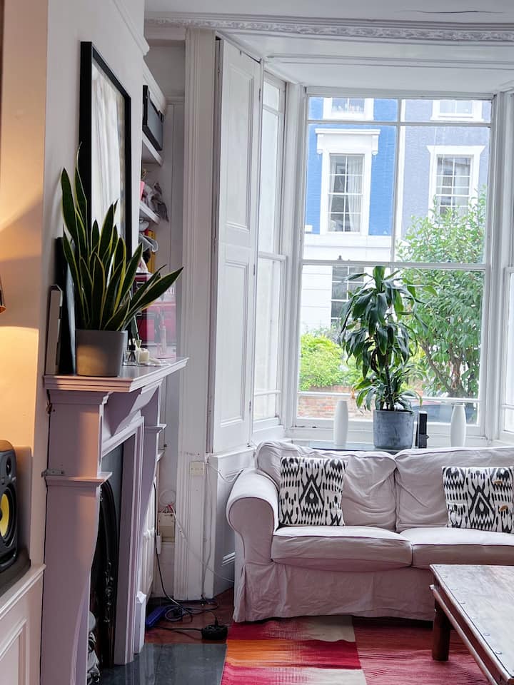 Bright & Spacious Room In House With Garden - London