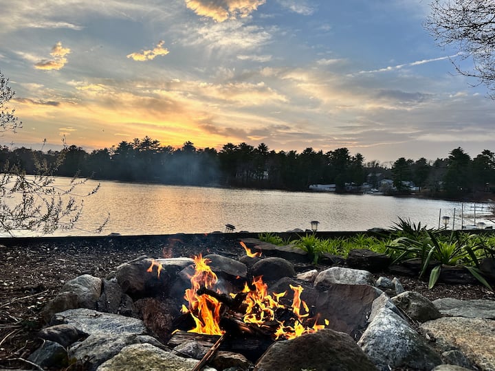 Waterfront Pond House – Private & Peaceful Getaway - King Richard's Faire