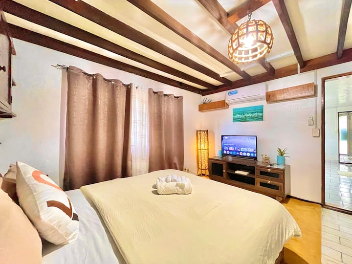 Queen Suite W/ Bathtub, Kitchenette & Garden View - Puerto Galera