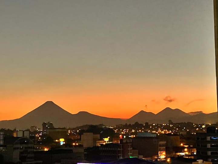 Volcano Views & Huge Private Terrace In Zona 4 - Guatemala City