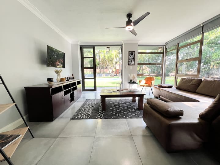 Baobab Tree Garden And Pool Suite - Pretoria