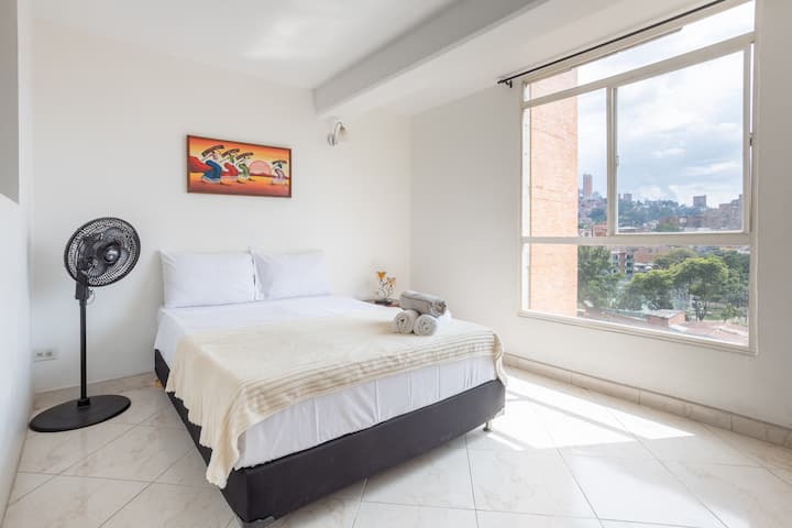 Centro + Vista Panorámica + Internet Fibra óPtica - Medellín