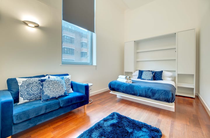 Crown Apartments 1b - By Week2week - Newcastle upon Tyne