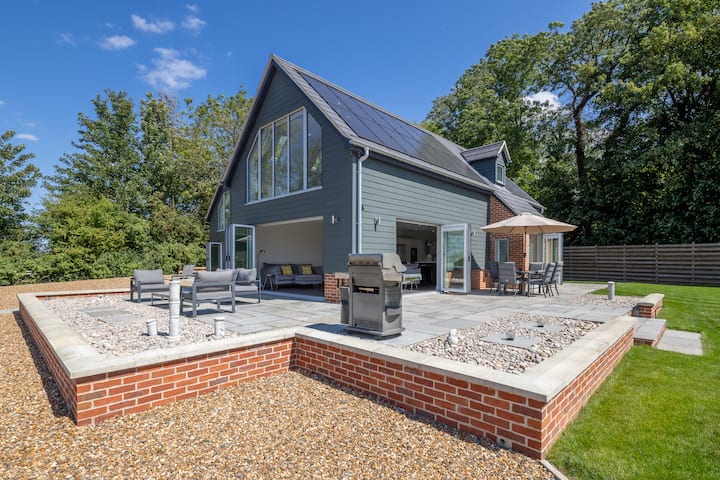 Large & Luxurious House With Countryside Views - Ely