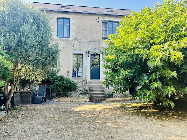 Charmante Maison Et Jardin Au Coeur De Savennières - Maine-et-Loire