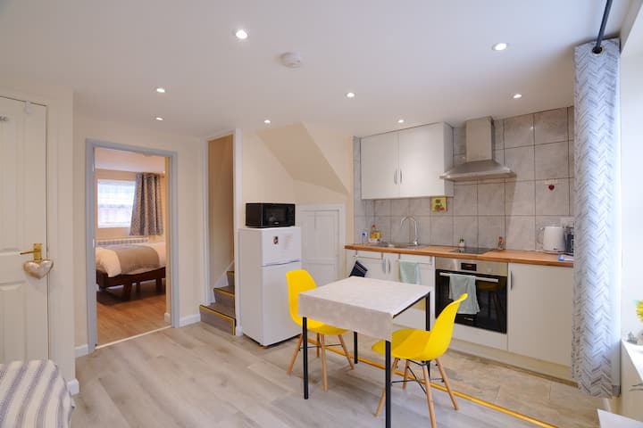 House With 3 Ensuite Bedrooms And A Private Garden - Oxford Brookes University