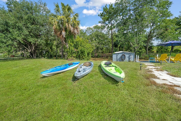 Withlacoochee Waterfront Dock Home Lake Rousseau - Dunnellon, FL