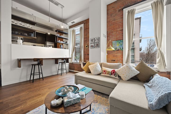 Lake Ontario Loft Vacation Rentals | Airbnb