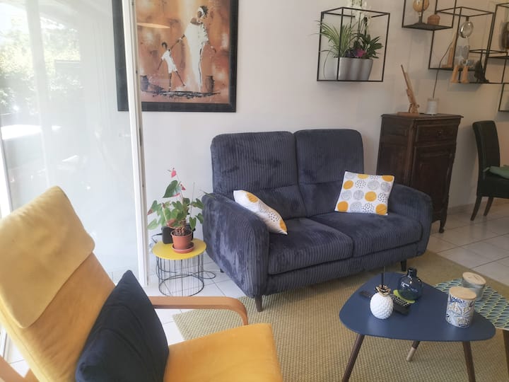 Bel Appartement  éQuipé Avec Terrasse Et Parking - Saint-Grégoire