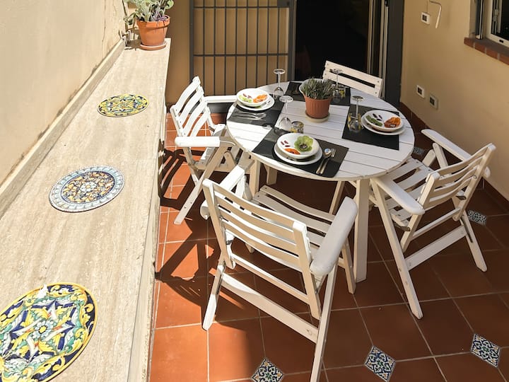 Amazing House With Terrace Near Cathedral. - Palermo, Italia