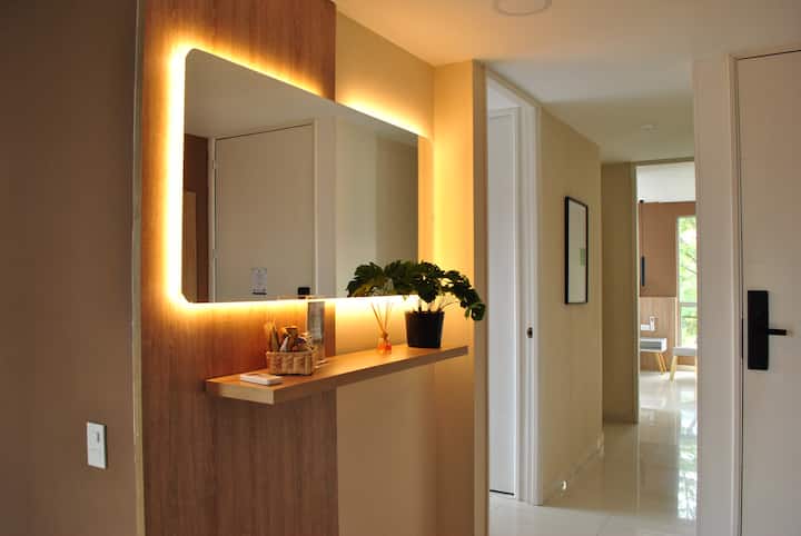 Central, Fast Wifi, A/c, Poblado Views - Medellín