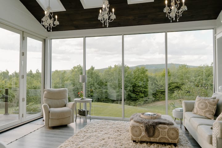 Picturesque Home Nestled In The Western Mountains - Minot, ME