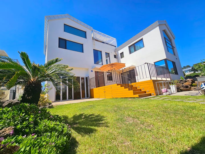 멜로우애월 - Jeju-si