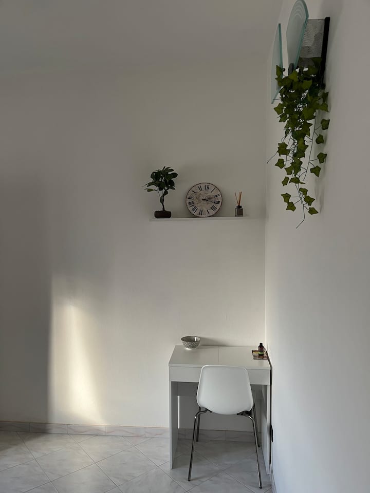 Stanza Privata - Milano (Navigli) - Assago