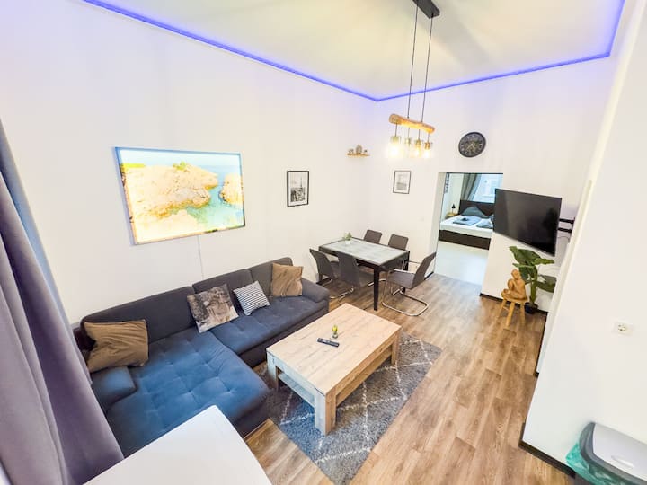 #221 Lux-flat Neuss | D-messe | Netflix/prime 8p. - Neuss