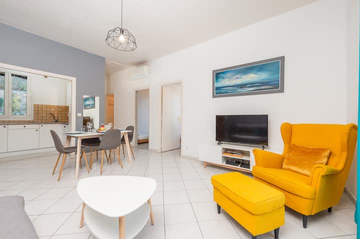 Menton, Bel & Grand Appartement Vue Mer - Menton