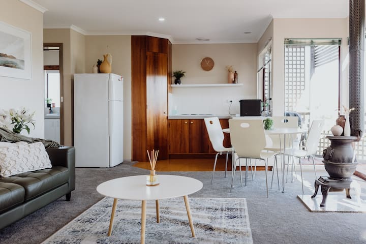 Beachfront Oasis - Steps To The Waters Edge - Binalong Bay