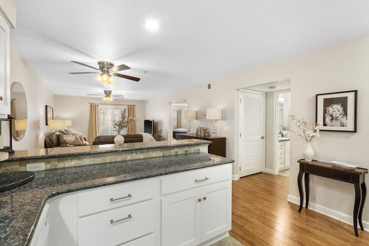 Garden Level Condo At The Pointe - Branson, MO