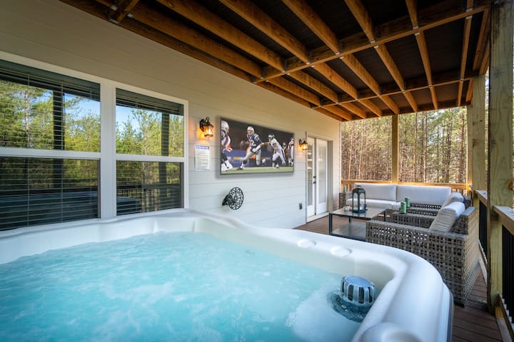 Hot Tub•pool Table•screened In Porch W/ Fireplace - Helen, GA