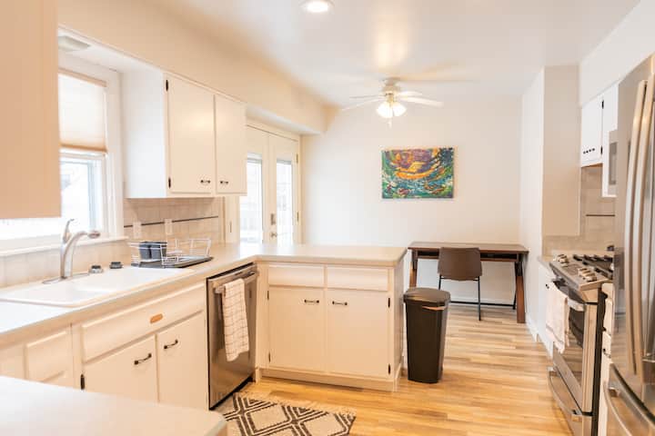Billings Pet Friendly Home Near Downtown - Lake Elmo State Park, Billings