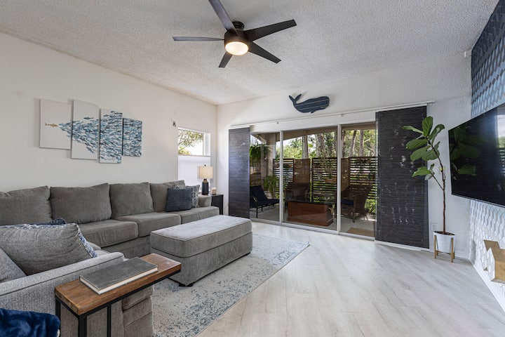Stylish, 1st Floor Condo In Central Naples - Naples, FL