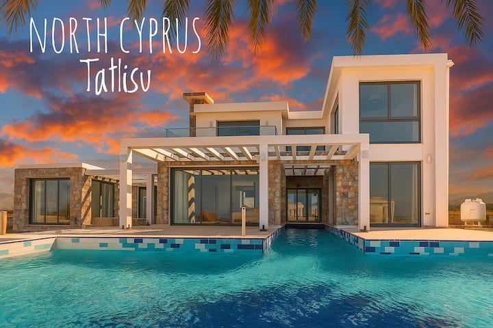 Luxurious 5 Bedrooms Beach Villa In Private Lagoon - Northern Cyprus