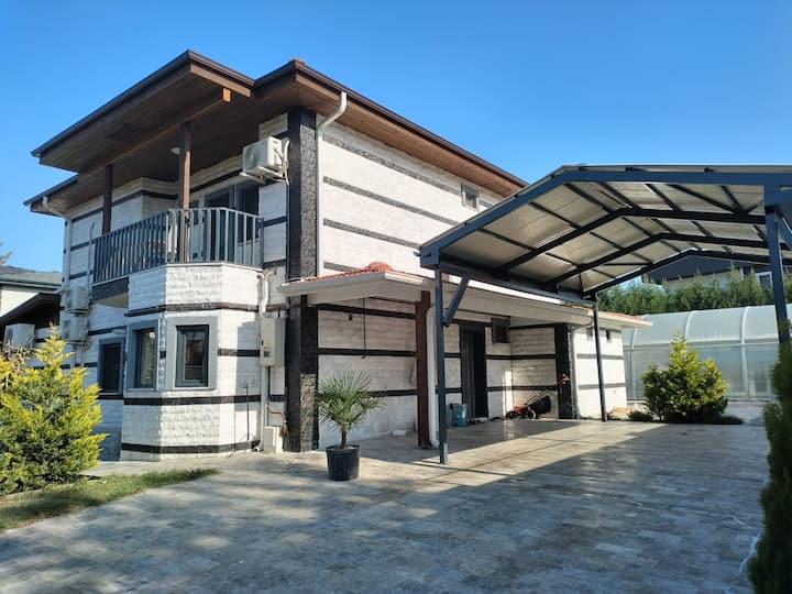 Müstakil  ıSıtmalı Havuzlu Lüx Villa - Kocaeli