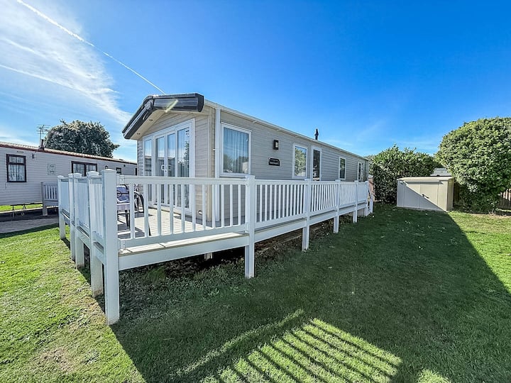 Modern Caravan Near The Norfolk Broads Ref 70802c - Great Yarmouth