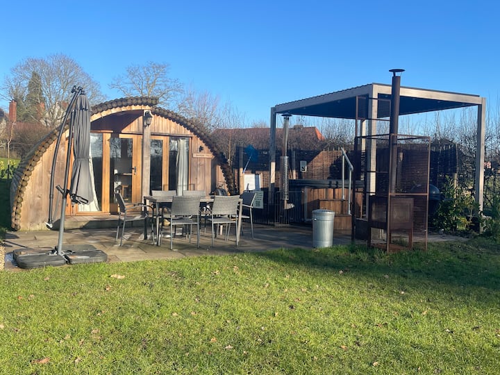 Badger - 2 Bedroom Cabin - Saffron Walden