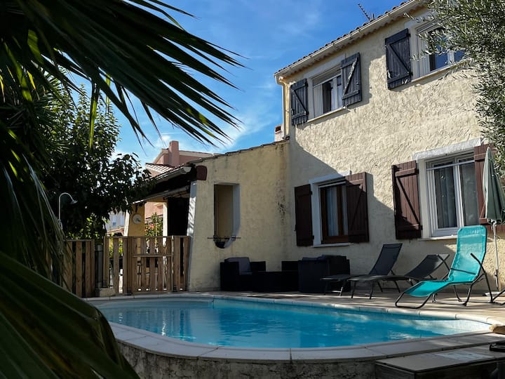 Maison Familiale Classée 3* - Piscine & Clim - Cuers