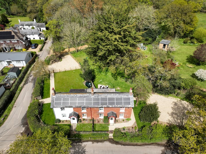 Foxglove Cottage - Countryside View - Ringwood