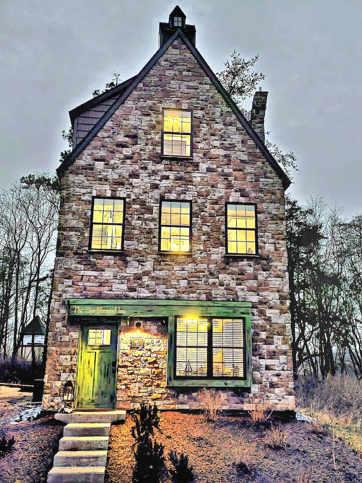 The Spellbound Inn - Sevierville